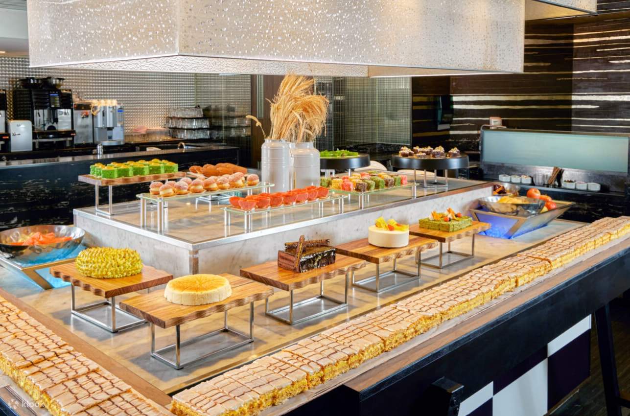 【Hotel Buffet Offers 2024】Gateway Hotel Buffet｜Three on Canton｜Lunch ...