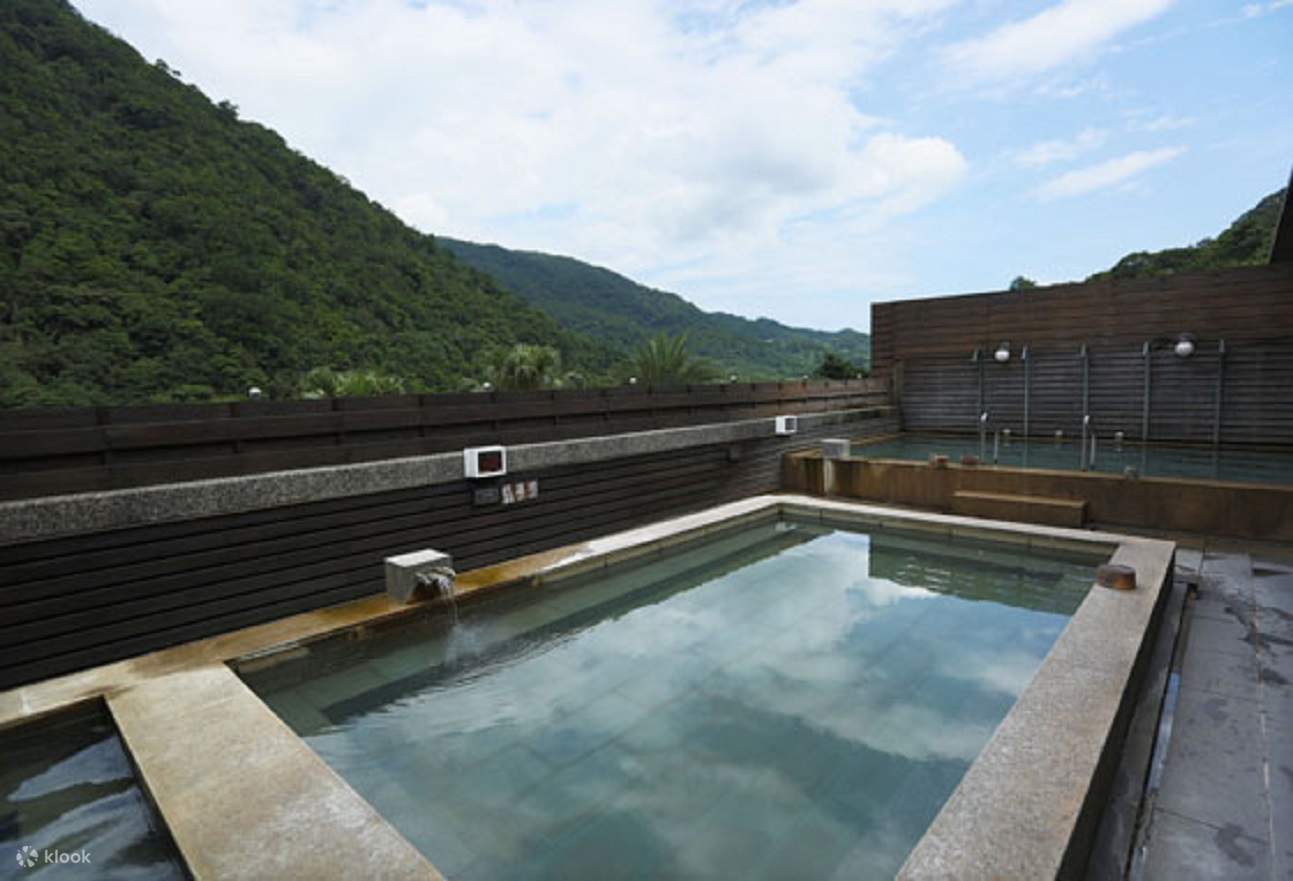 New Taipei: Bayan Hot Spring Resort - Public Bath, Hot Spring Room for ...