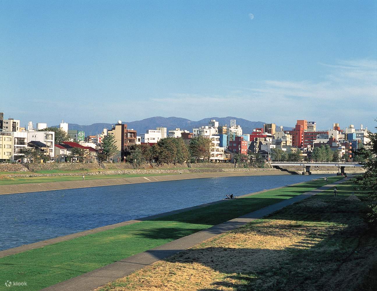 Tur E-bike Kanazawa Stasiun Kanazawa, Distrik Higashi Chaya, dll. - Klook Indonesia