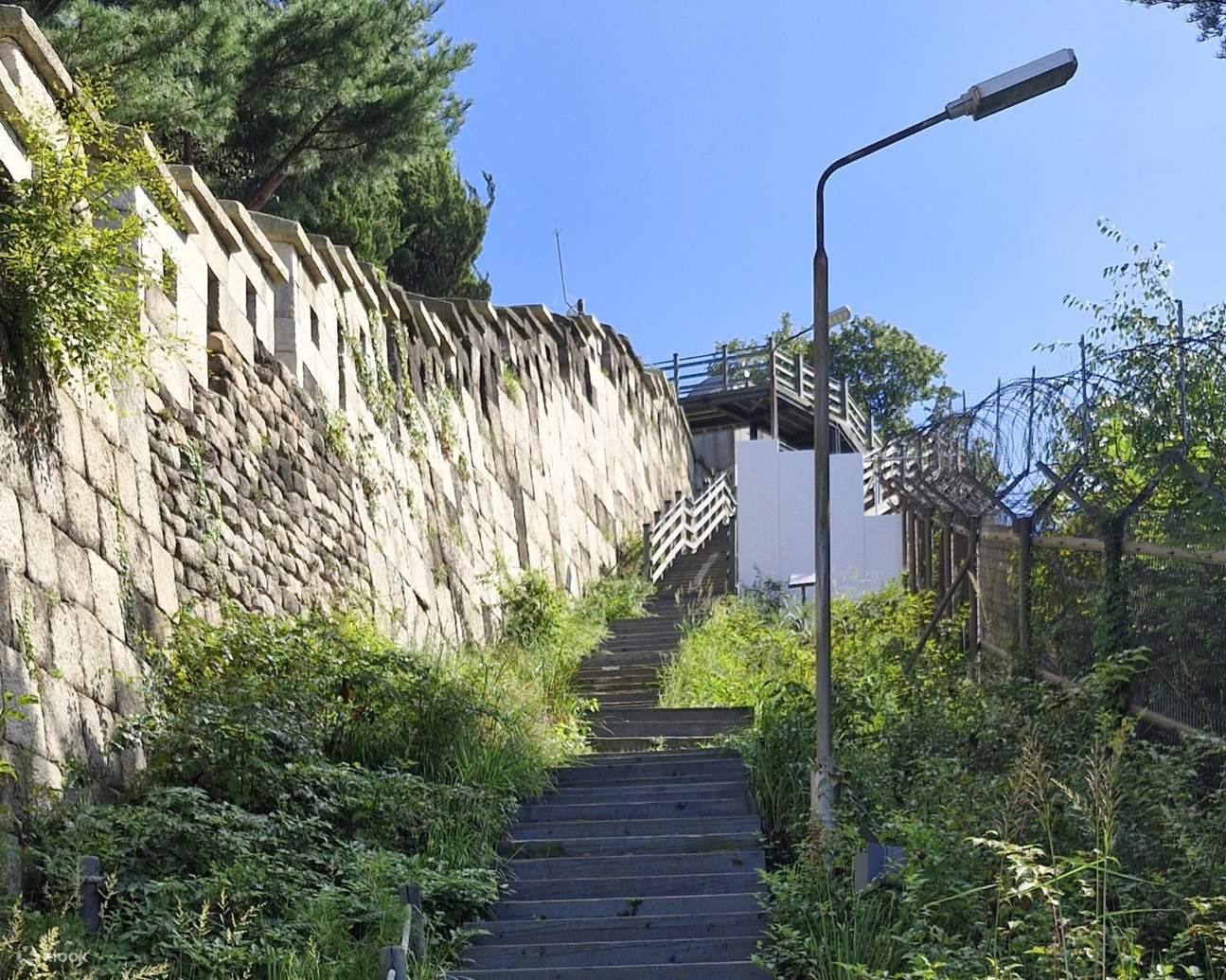 Bukchon/Bugaksan Walking Tour(Love Next Door shooting Places) - Klook ...