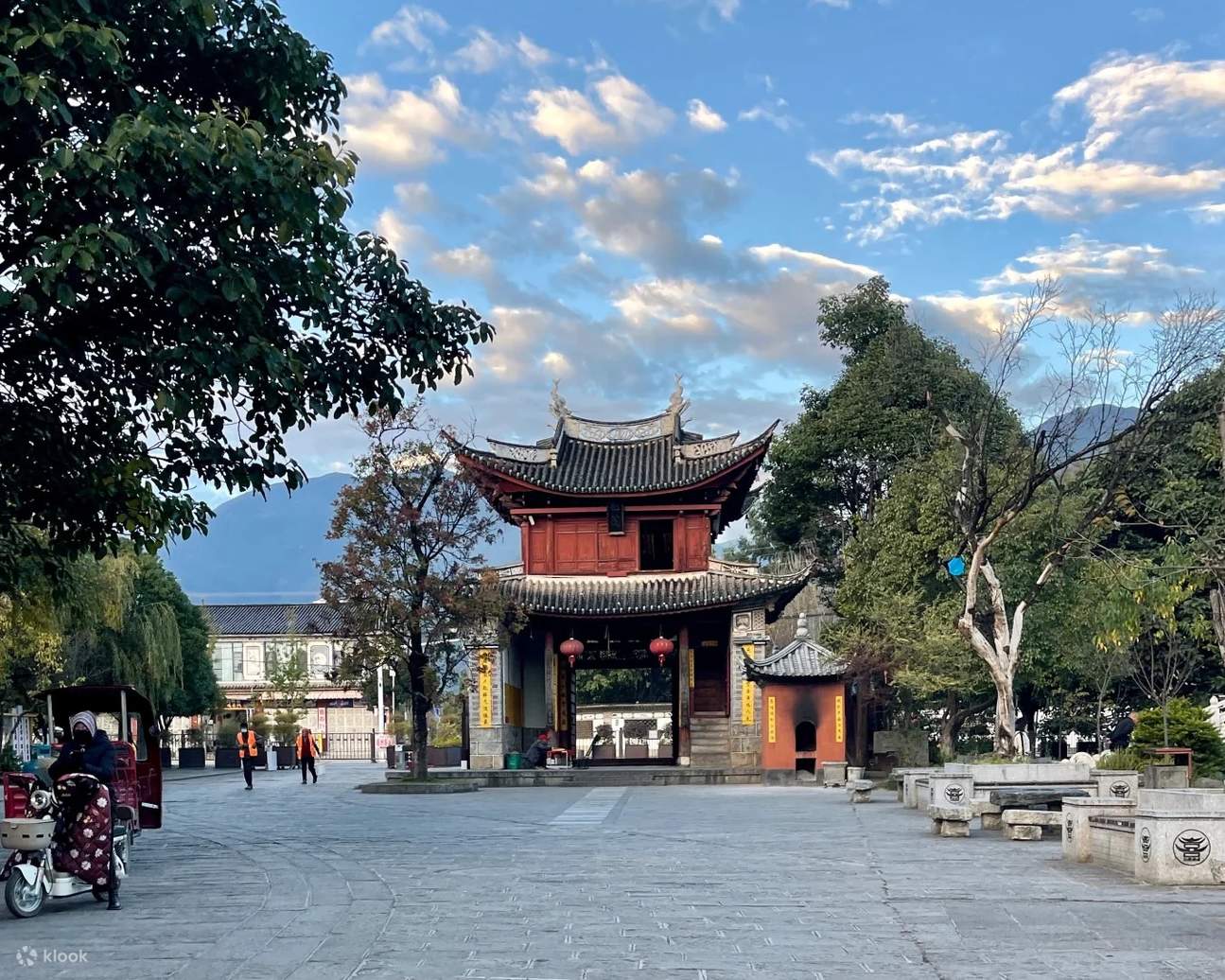 Tur Sehari Yunnan Dali Danau Erhai Shuanglang Xizhou (Pemandangan Danau ...