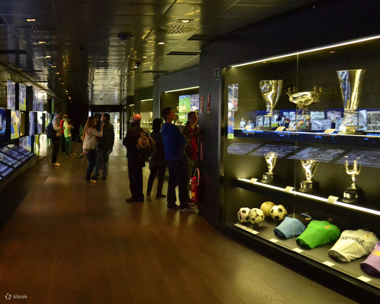 Explore the Legend: Santiago Bernabéu Tour - Klook