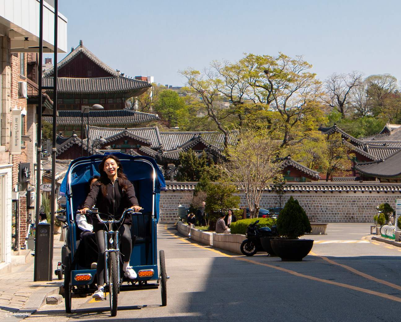 Tour di un giorno a Seoul in risciò: Tempio, panetteria, Chimaek e relax - Klook Stati Uniti