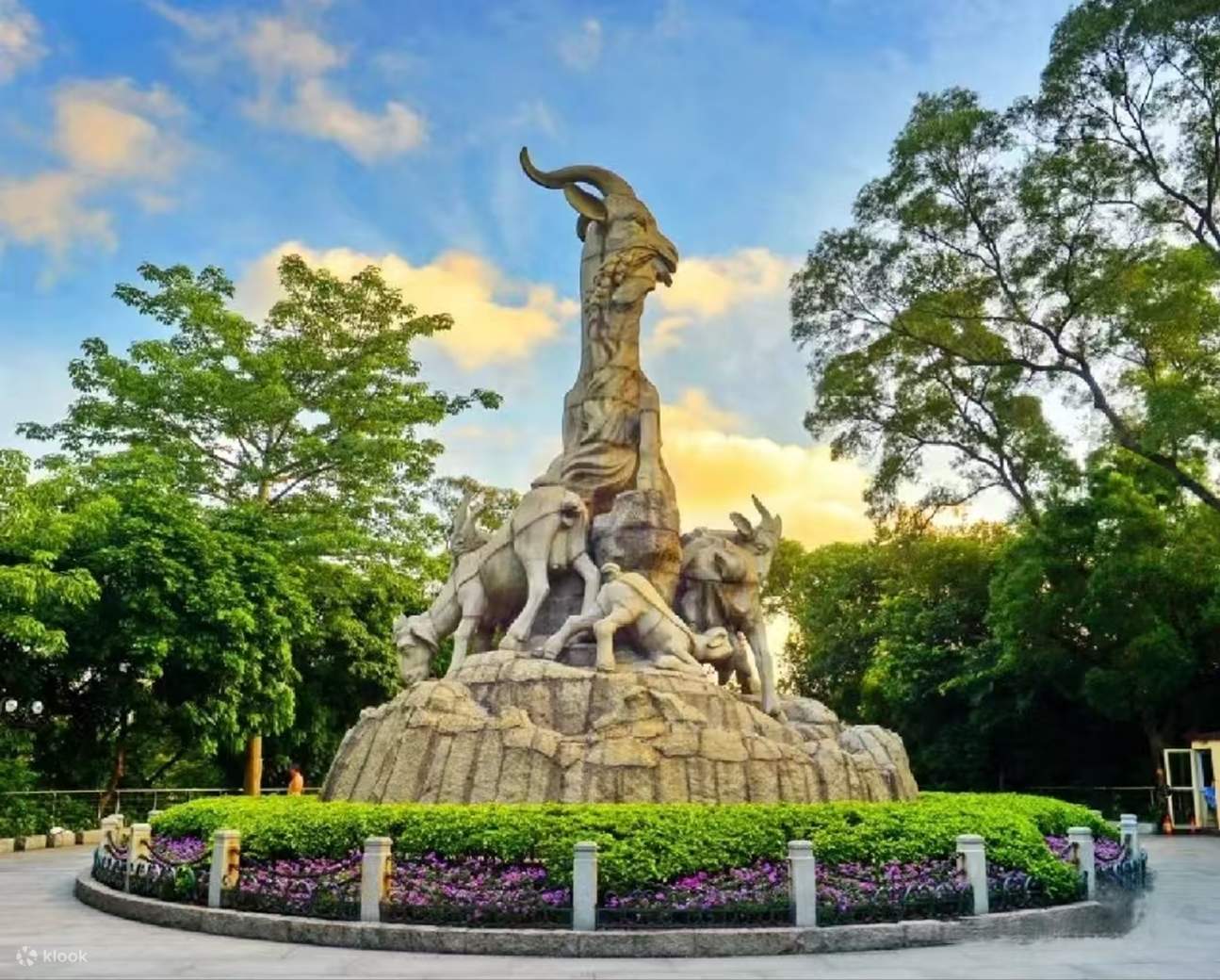 Guangzhou All-Inclusive Day Tour (Baiyun Mountain + Ersha Island ...