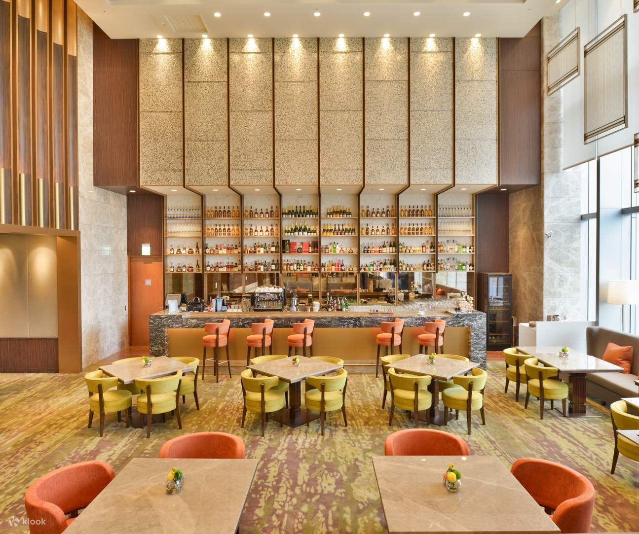 Courtyard by Marriott Taipei Leofoo - Lobby Bar - MRT Nangang Station ...