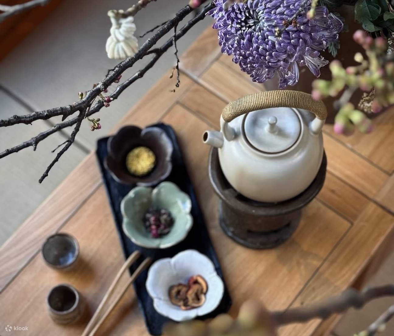 Eatwith - Experience the aesthetics of tea art in a Chinese courtyard ...