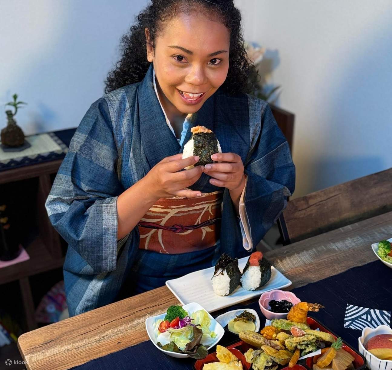 Handmade Traditional Musubi-making Experience in Ginza - Klook India