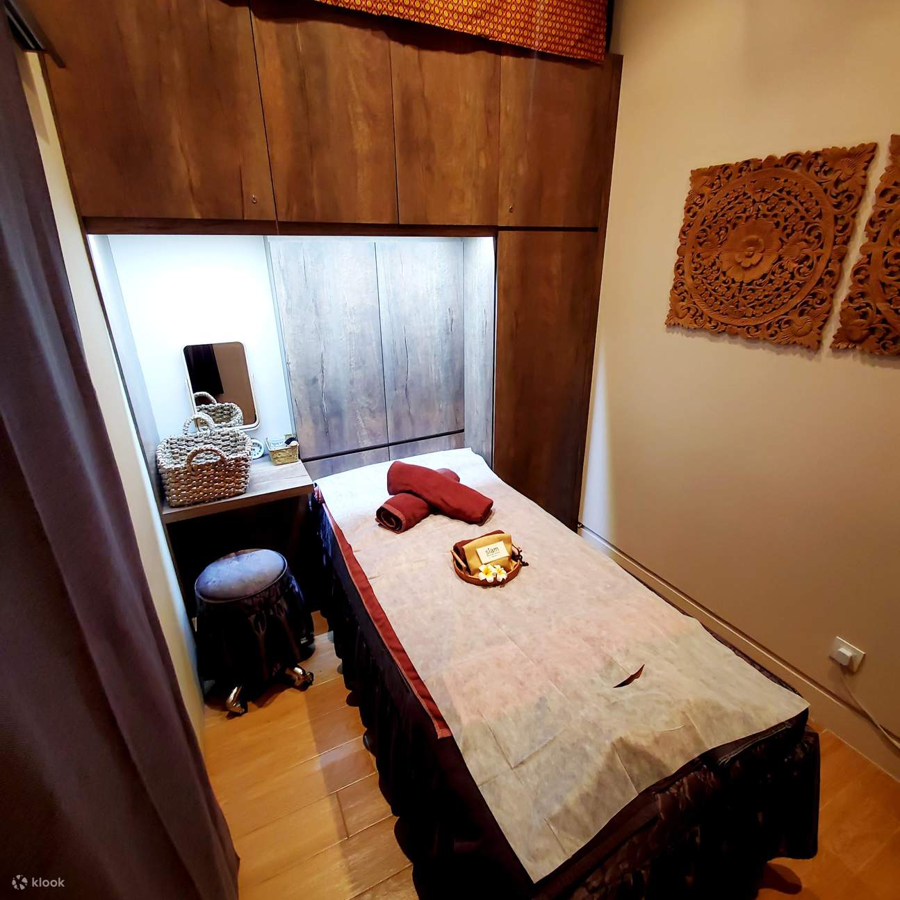 Thai Massage Treatment At Siam Botanicals Thai Spa In Tsim Sha Tsui And 3387