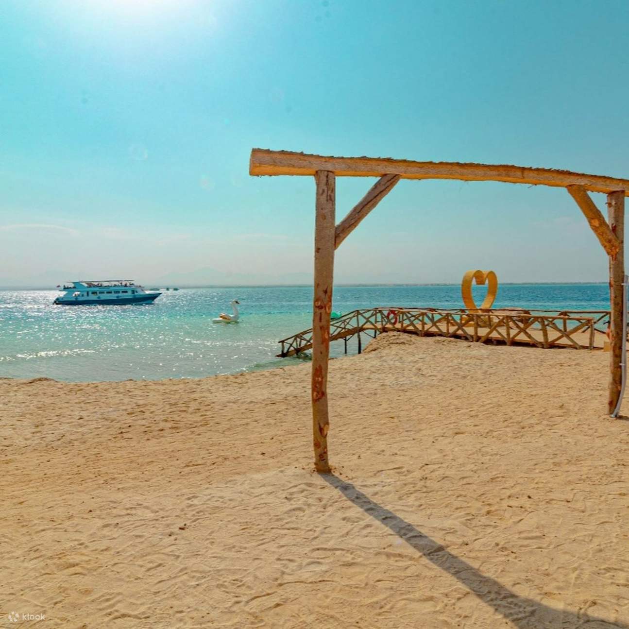 VIP Sea Trip to Giftun Island with Onboard Lunch - Hurghada - Klook Hong Kong