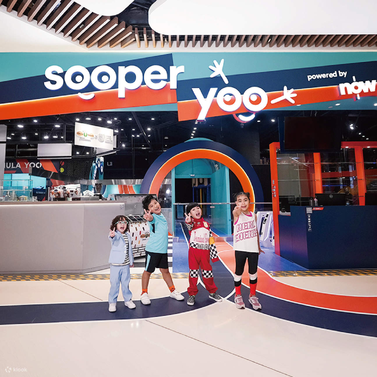 Sooper Yoo x Whizpa - Hari Hiburan Keluarga 26 Mar 2023 | Kota Kennedy - Klook Indonesia