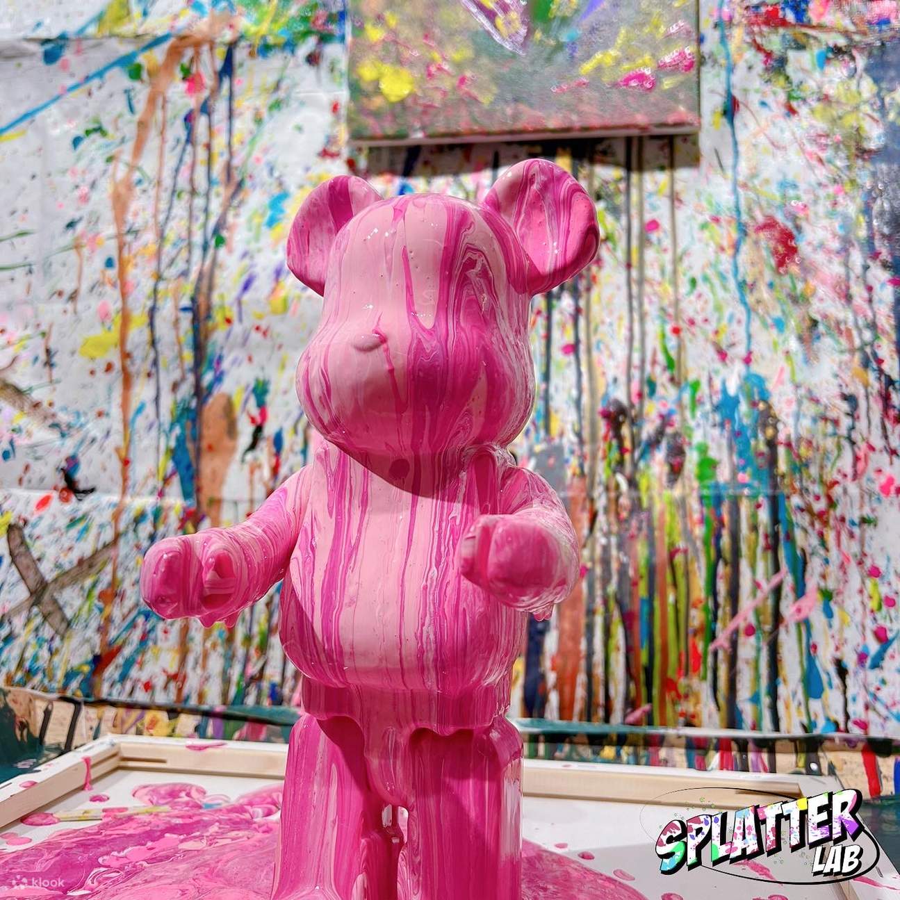 Splatter Lab - 潑墨藝術舒壓工作坊｜觀塘 - Klook香港