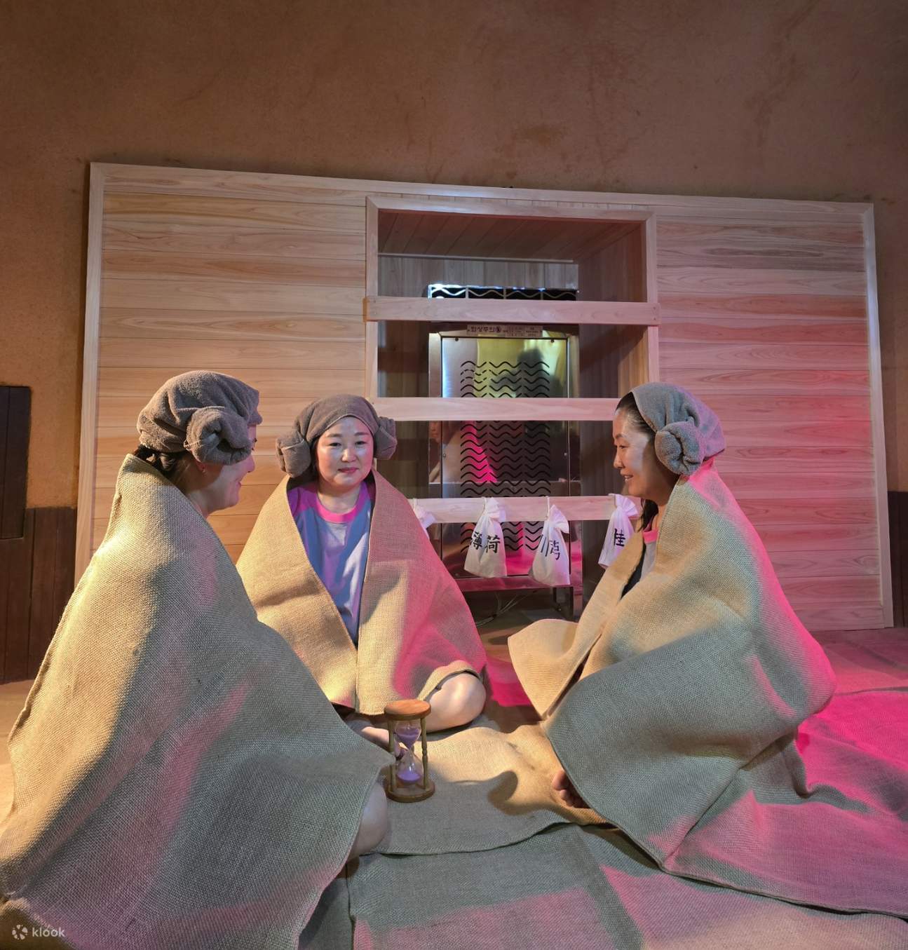 Korean Body Scrub & Mud Therapy Experience in Myeongdong - Klook India