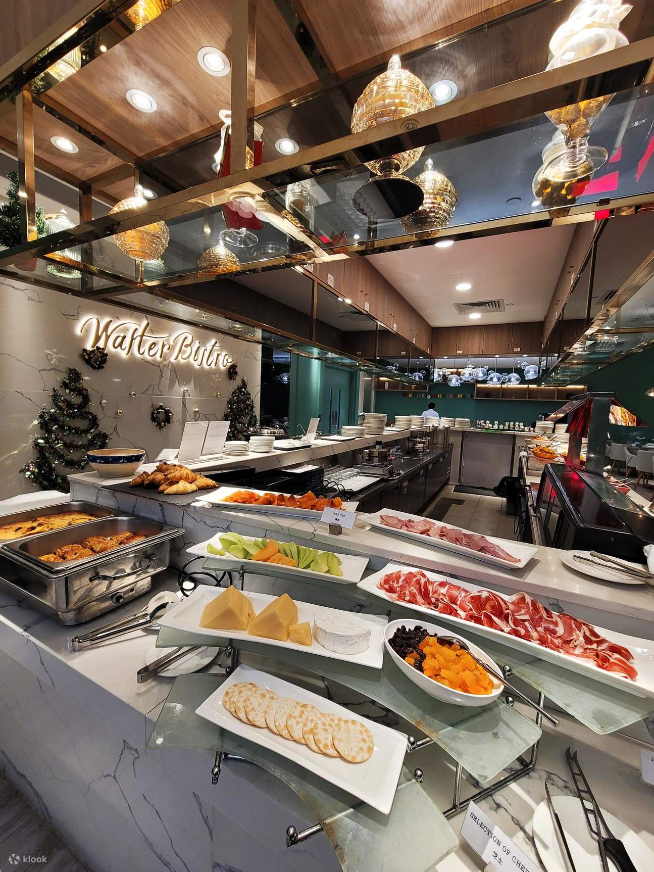 1-night Stay at Holiday Inn Express Hong Kong Kowloon CBD2 - Klook