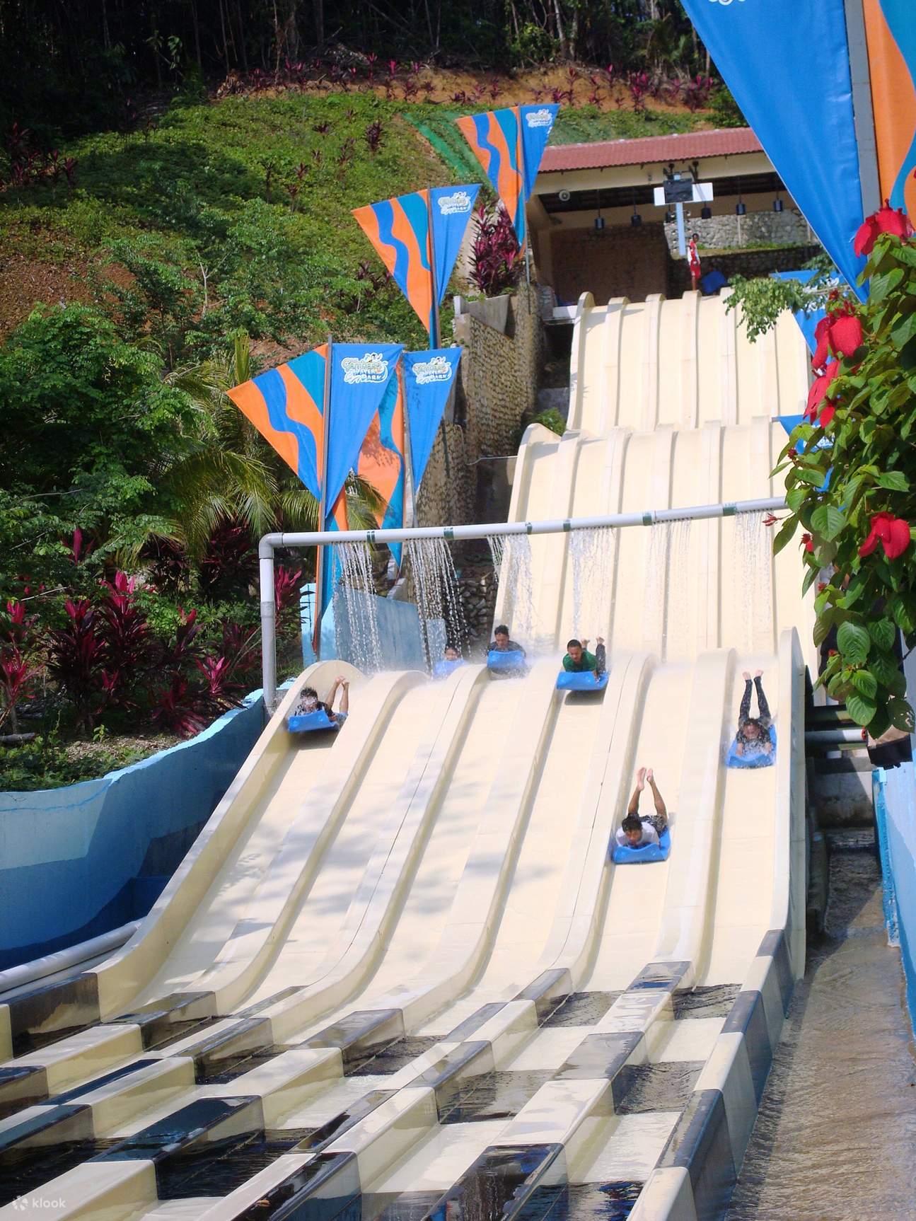 Bukit Gambang Water Park in Kuala Lumpur - Klook Malaysia