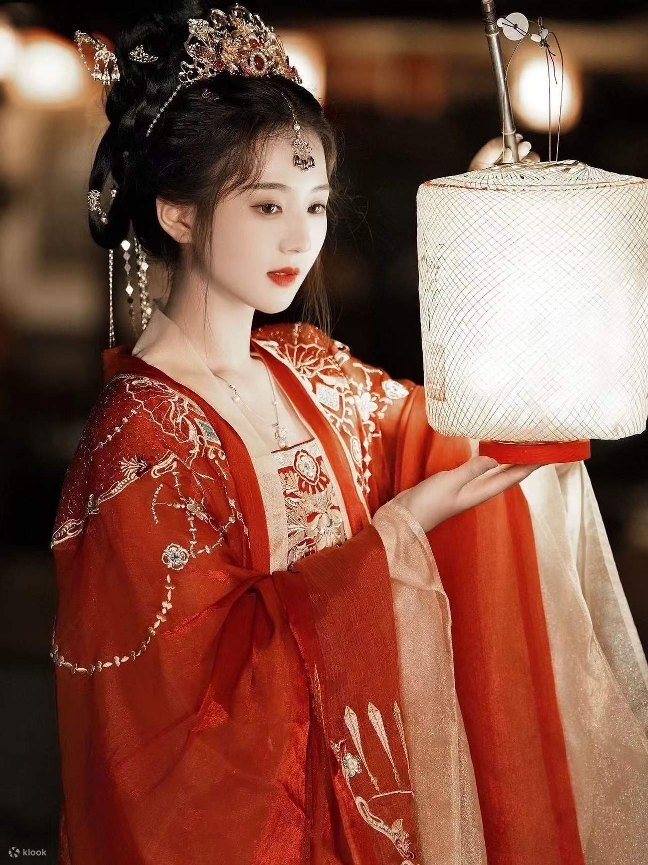 Shanghai Yu Garden/City God Temple/Bund ancient costume Hanfu ...
