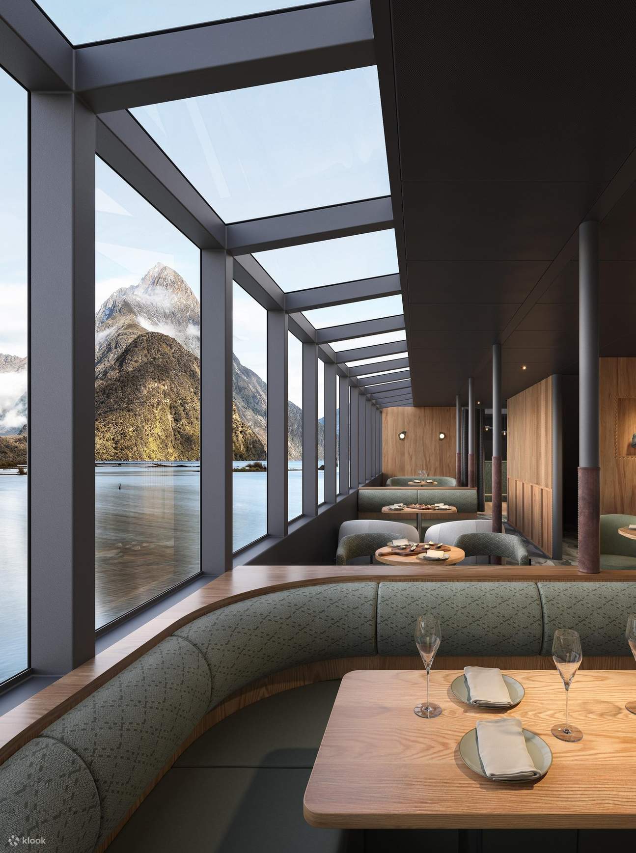 Milford Sound Business Class - RealNZ/Altitude Tours - Klook Việt Nam