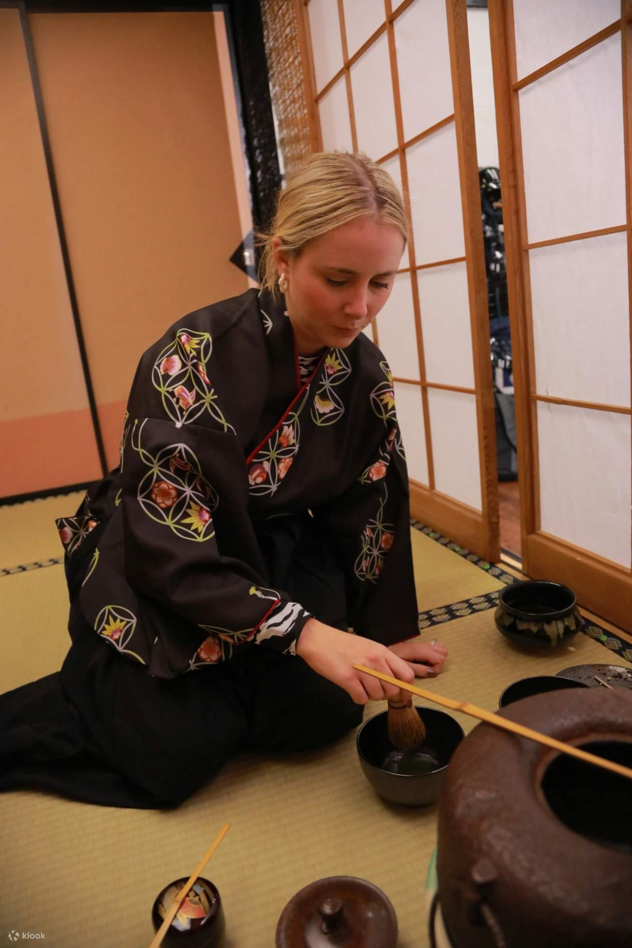 Hands-on class to learn Bushido & Zen near OsakaCastle with photo ...