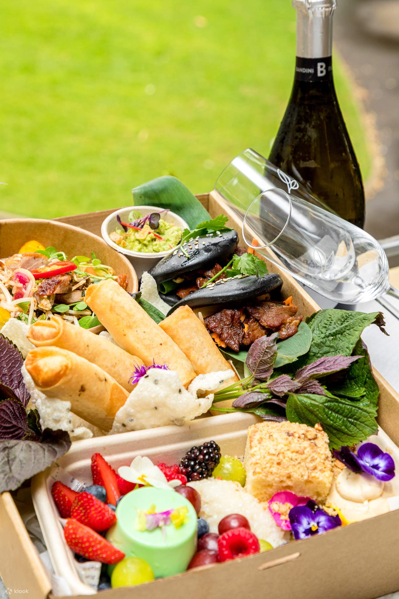 Botanic House Picnic Hamper by Botanic House in Sydney - Klook