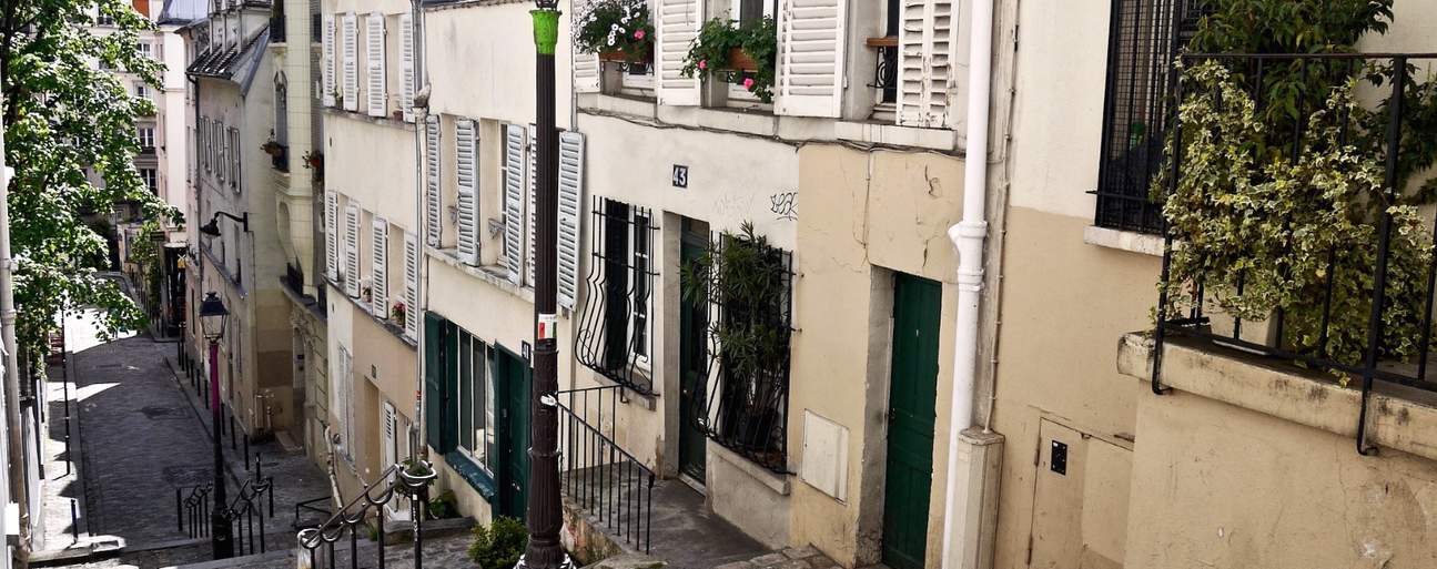 PARIS LIVE! Explore Montmartre, the Artists' Quarter - Klook Estados Unidos