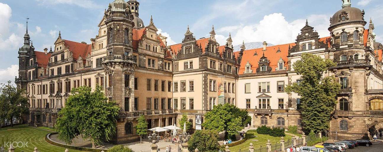 Dresden Semperoper Guided Tour and Royal Palace Admission Ticket (Combo)