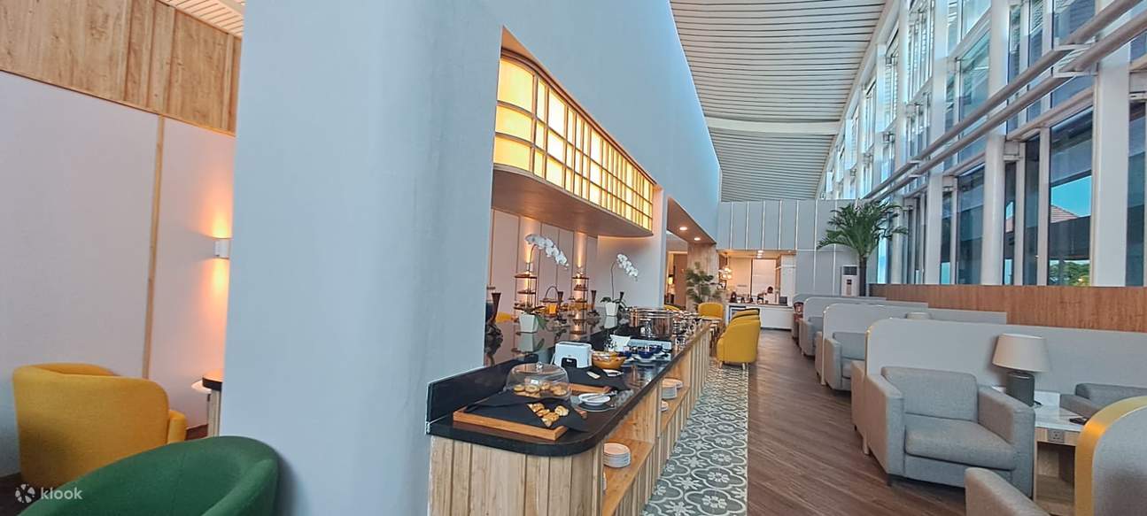Private Bali Airport (Dps) International Departure Or Arrival Lounge ...