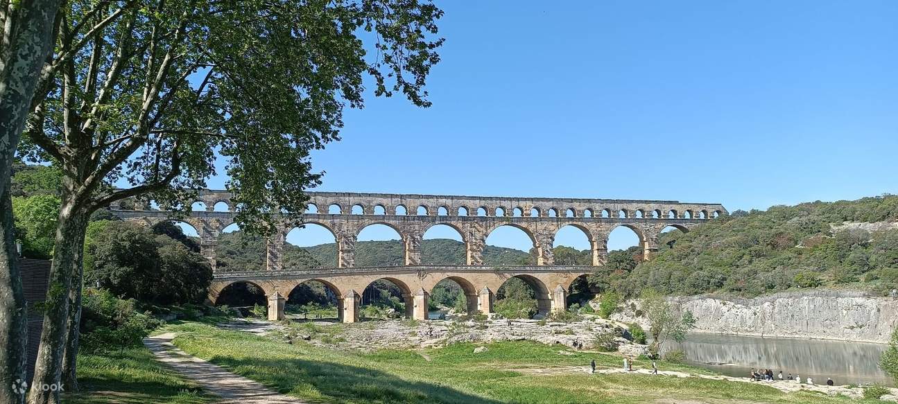 Private Tour from Aix en Provence to Avignon & Roman Aqueduct - Klook India