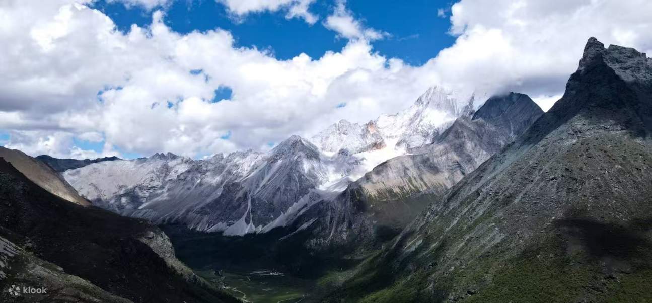 Secret Land of Western Sichuan·Enjoy Five-Day Tour (Daocheng Yading ...