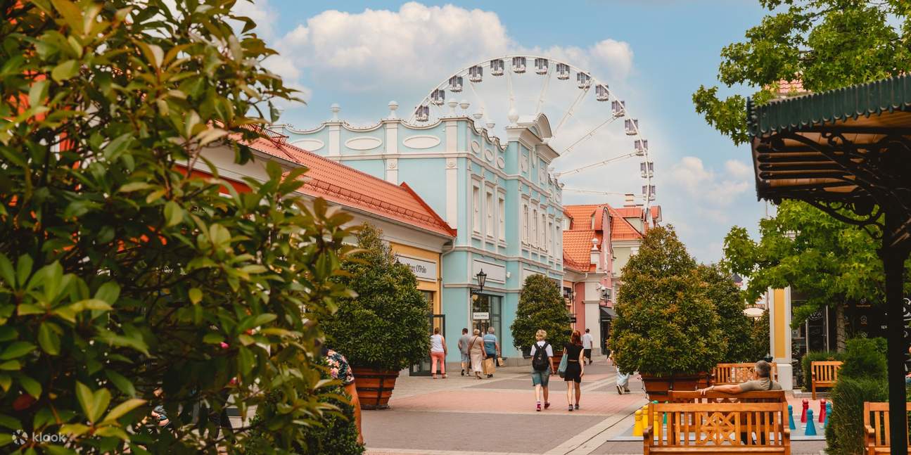 Budapest Outlet Shuttle Package- fashion passport+ Food voucher - Klook