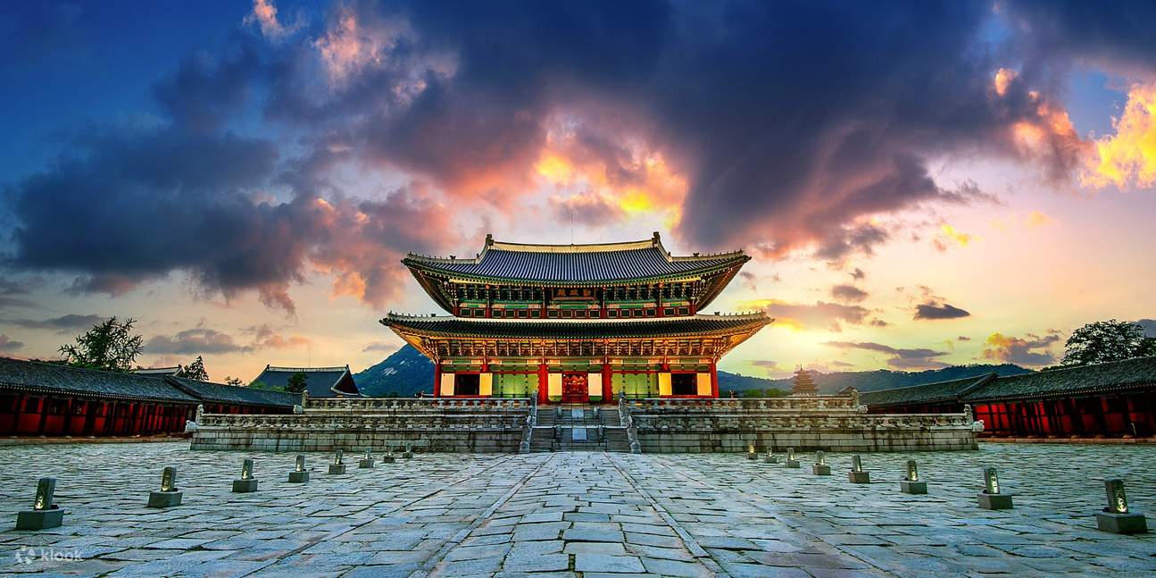 Tour di un giorno al Palazzo Gyeongbokgung, a Cheong Wa Dae e al ...