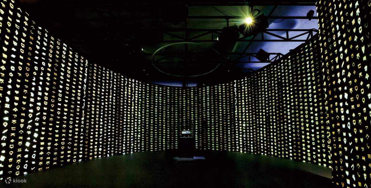 When Clouds Dissipate,the Moon illuminates, When the Wind Susurrantes ...