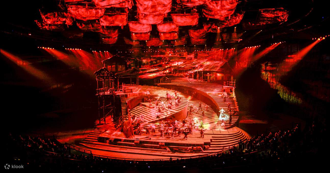Chongqing 1949: A must-see performance at Hongyan in Chongqing, with 360-degree rotating ...