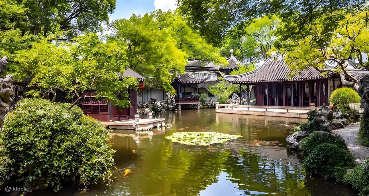 Suzhou Tongli Ancient Town, Retreat and Reflection Garden, Jiangnan ...