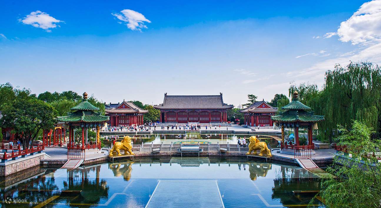 Xi'an Qin Shi Huangdi Mausoleum Museum (Terracotta Warriors) + Huaqing ...