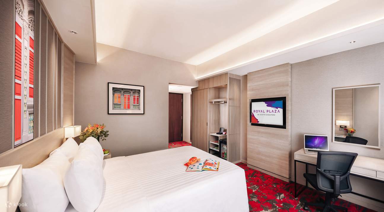 1-Night Stay at Royal Plaza on Scotts Singapore with Breakfast - Klook