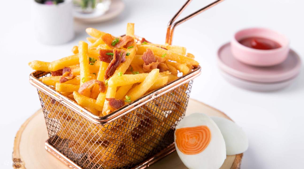 Lady Nara Cafe, Central Embassy - Klook