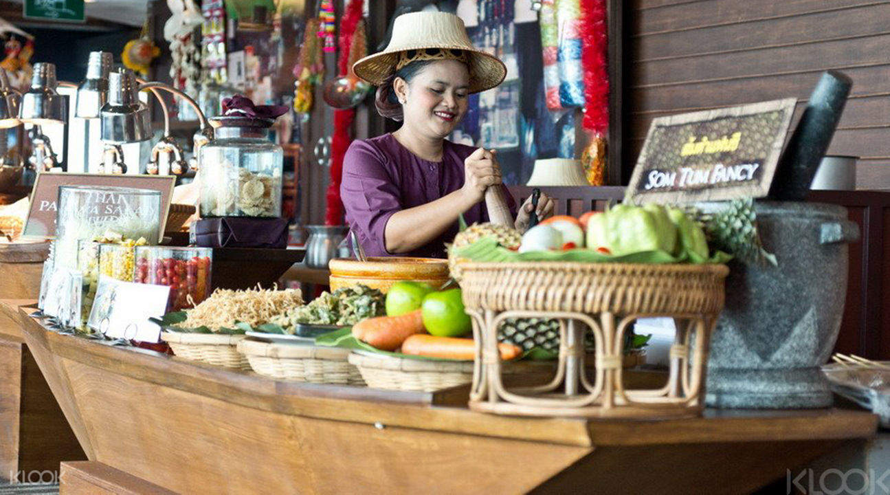 [SALE] Experience the Baiyoke Floating Market Buffet on the 75th Floor ...