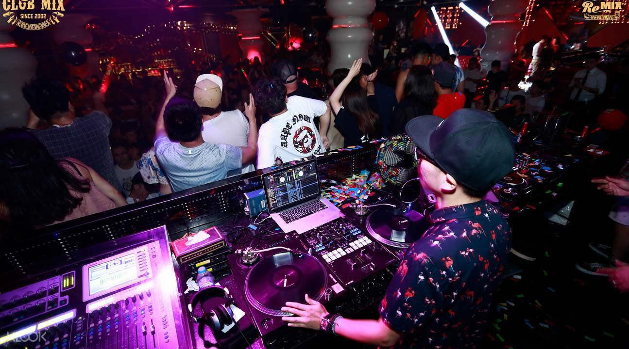 [SALE] Unlimited Drinks Night at Beijing Mix Club - Ticket KD