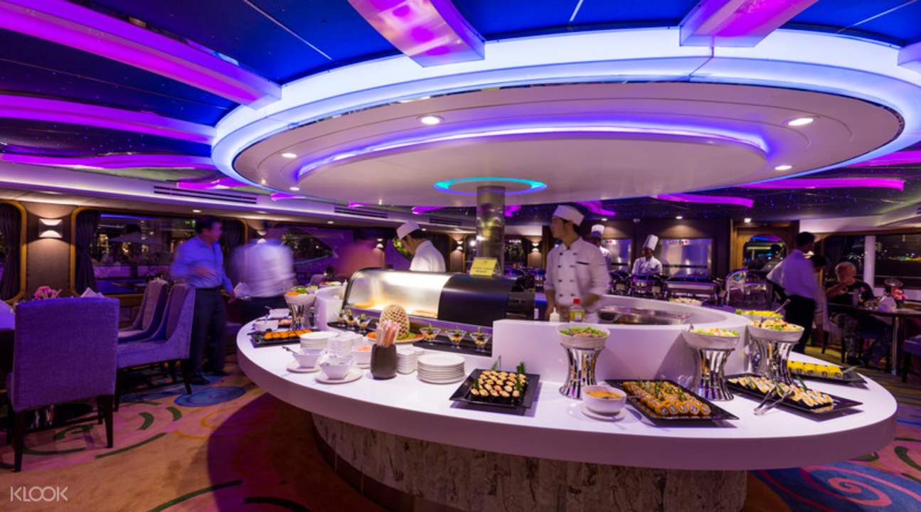 Wonderful Pearl Dinner Cruise in Bangkok, Thailand
