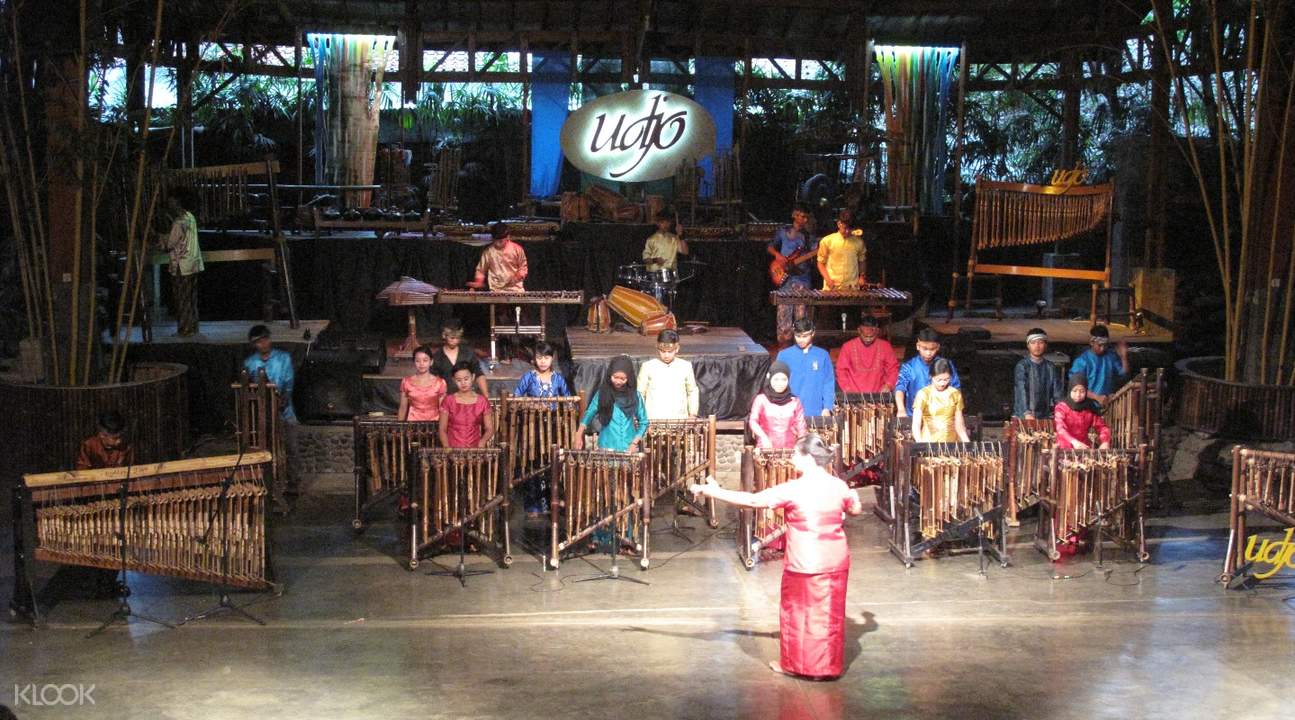 Paket Tour Museum Geologi dan Saung Angklung Mang Udjo di Bandung ...