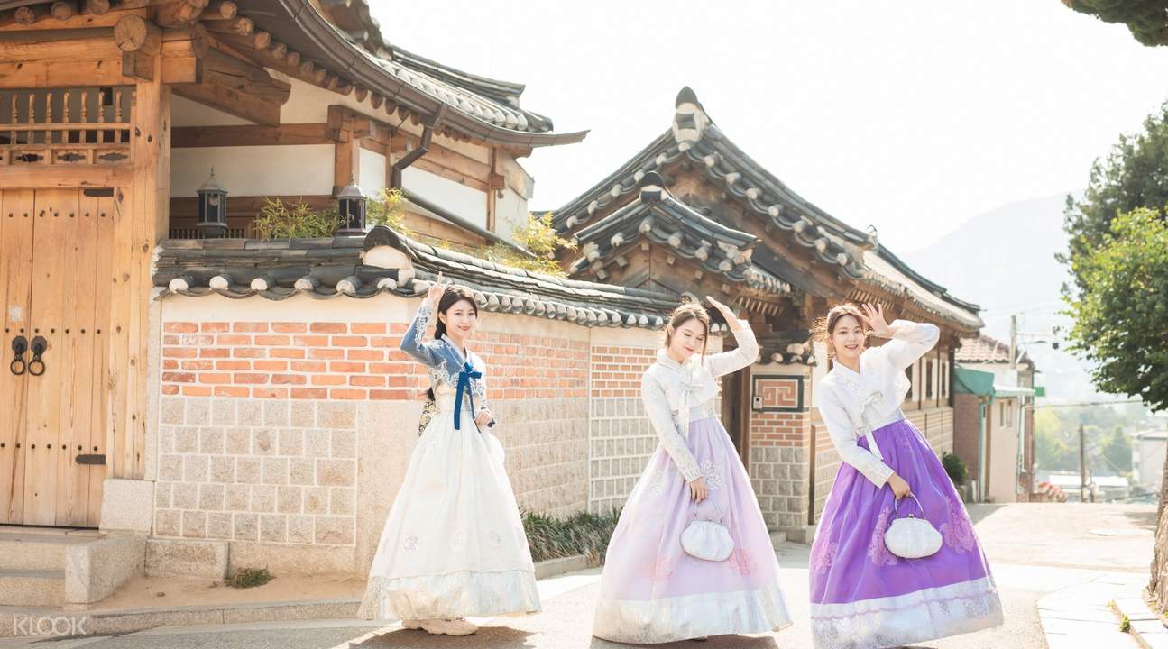 Bukchon Oneday Hanbok on Rent in Seoul