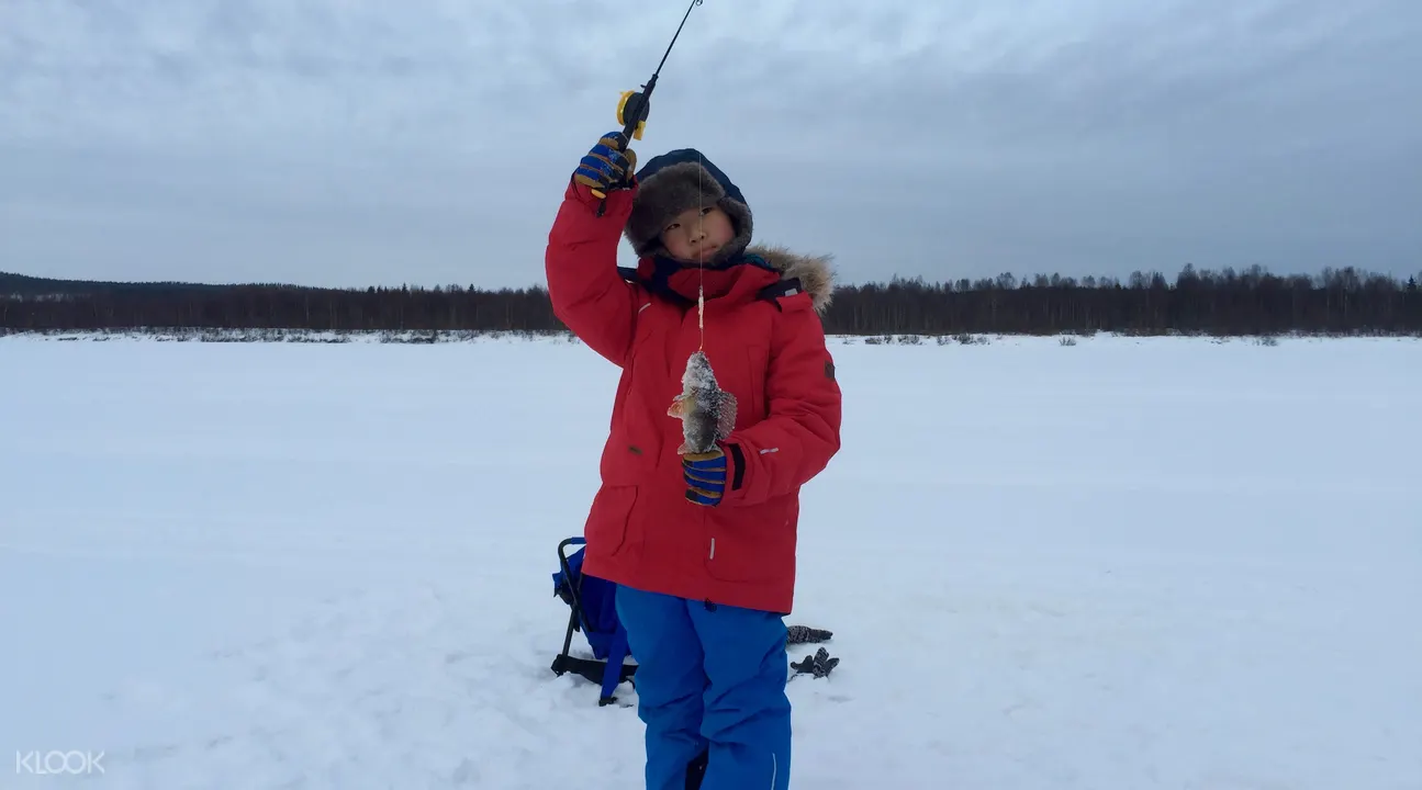[SALE] Experience Ice Fishing in Rovaniemi - Ticket KD