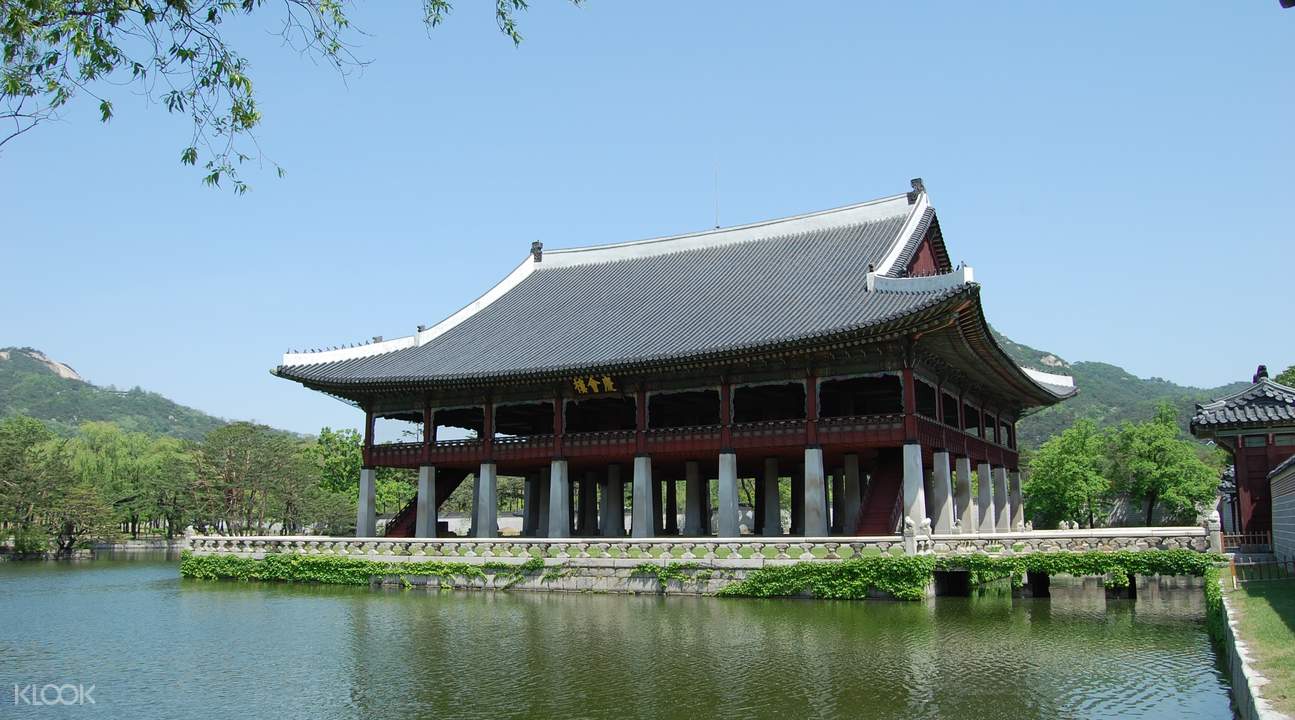 [SALE] Seoul Joseon Palaces & Folk History Day Tour - Ticket KD
