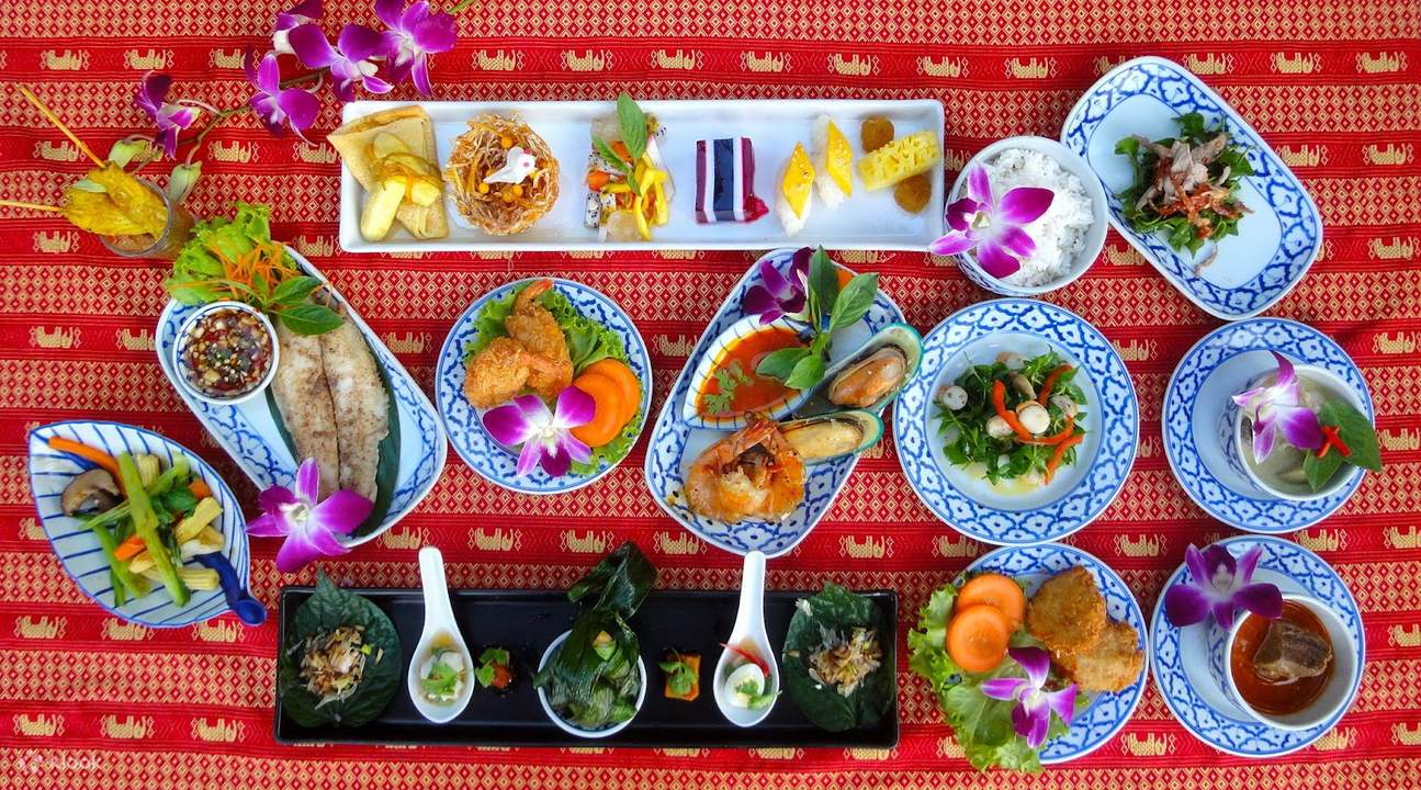 Loy Nava Dinner Cruise - Klook, Vereinigte Staaten