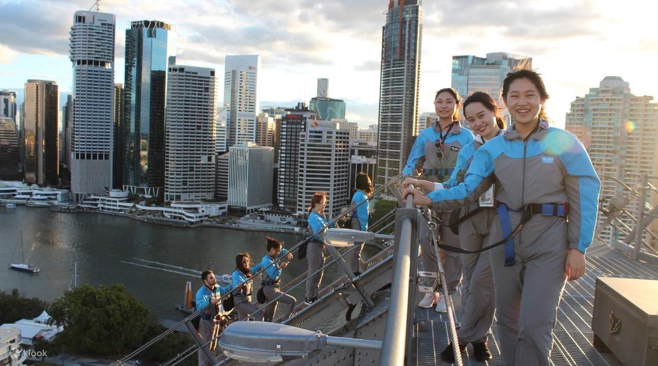 Story Bridge Day and Night Adventure Climb - Klook Australia