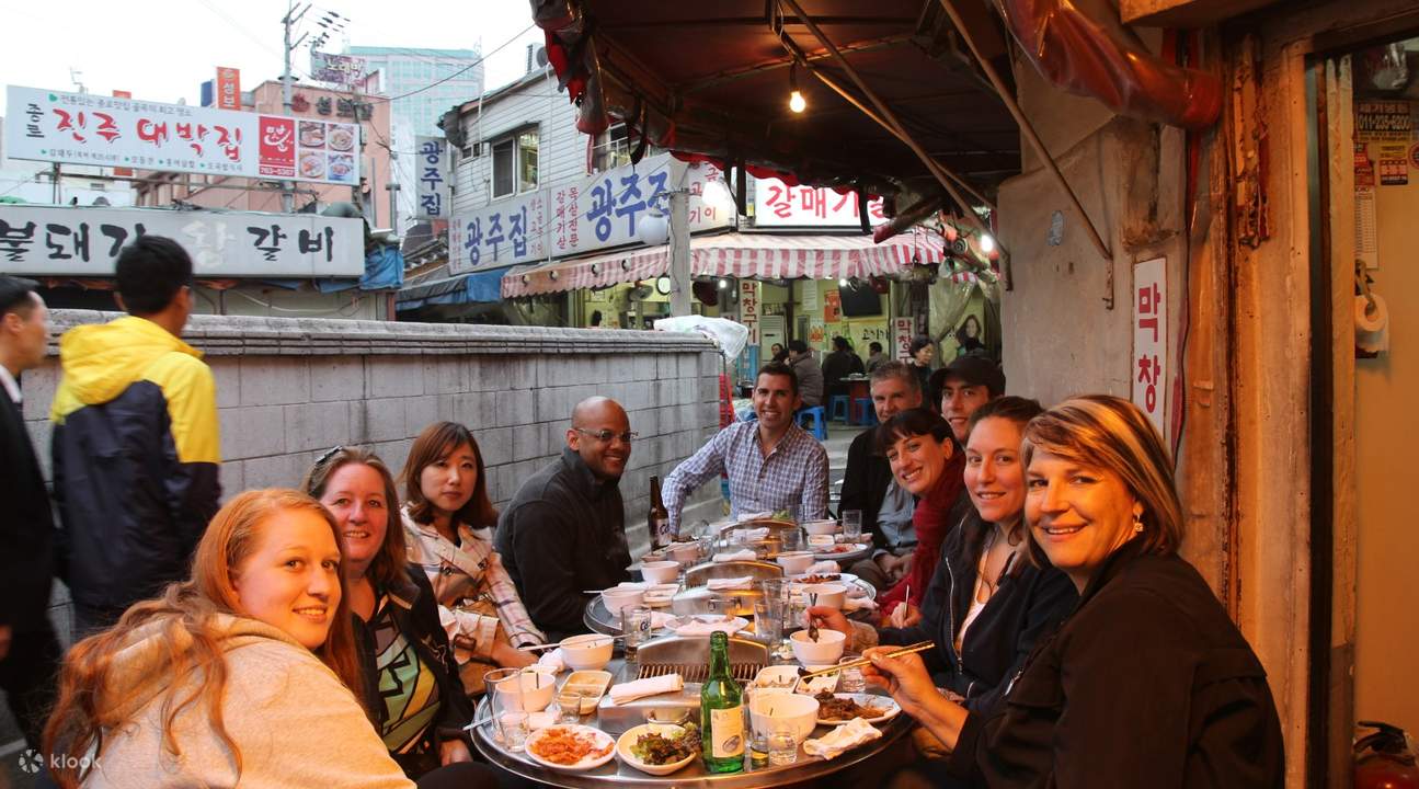 Korean Night Dining Tour - Klook