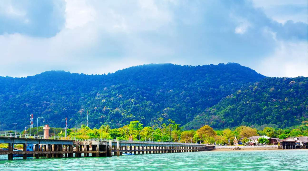 Catamaran Ferry Ticket (Tapee Pier/Koh Tao Departure) in Surat Thani ...