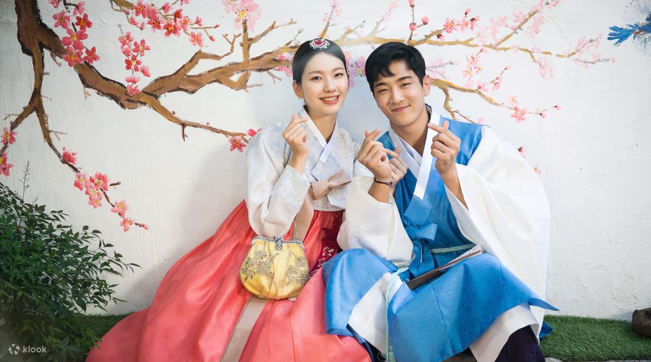 Hanbok Rental and Photoshoot Experience by Hanbok That Day - Klook