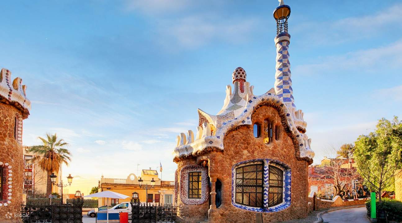 Morning Access Tour to Park Güell and Sagrada Familia in Barcelona ...