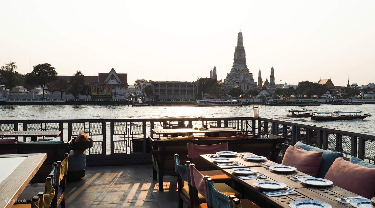 Phần Ăn Trưa Và Ăn Tối Tại Supanniga Eating Room Ở Tha Tian - Klook ...