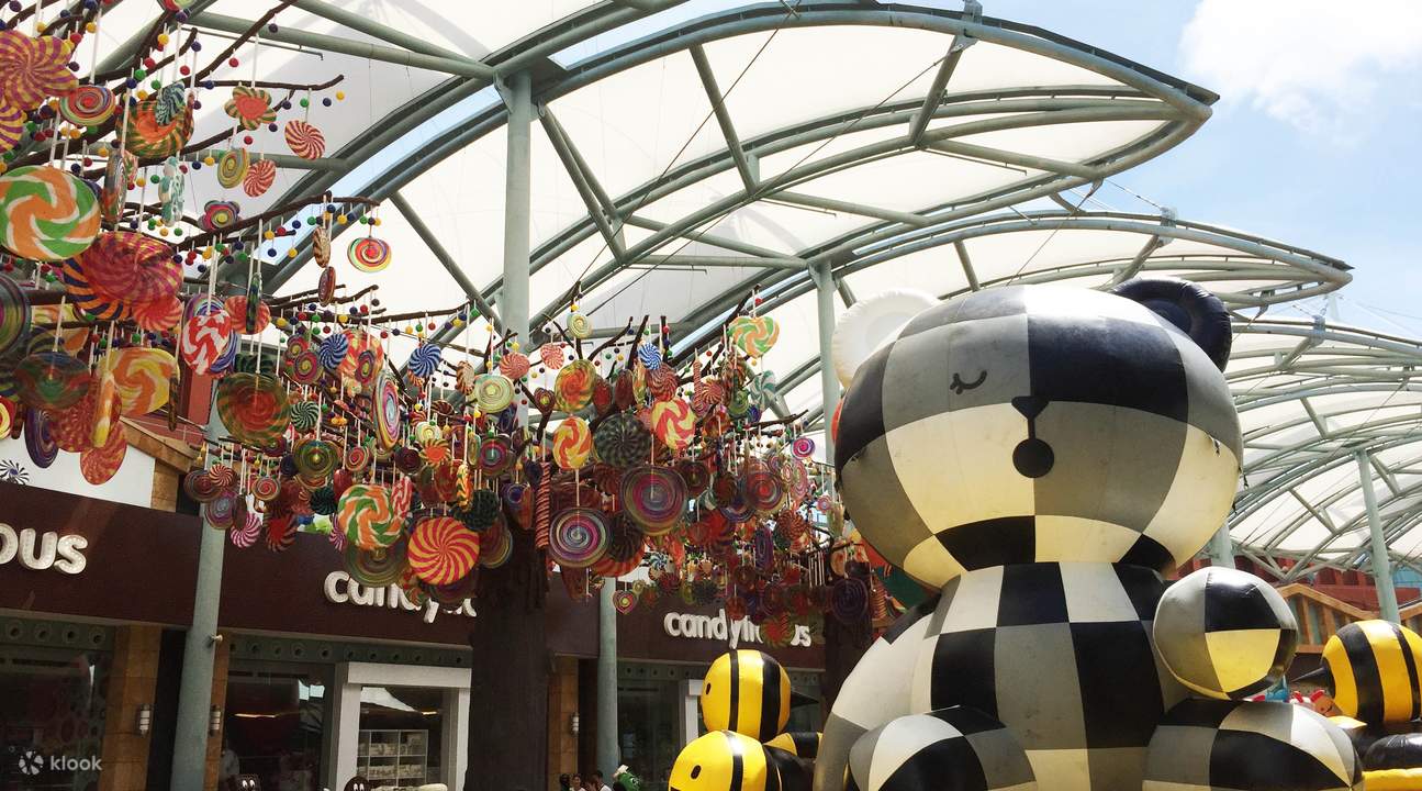 Art-Zoo Inflatable Park @ Resorts World Sentosa - Klook